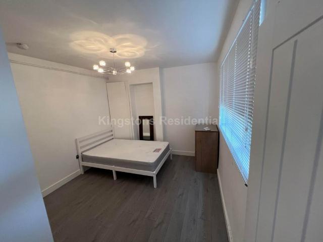 Studio to rent in Cardiff South Glamorgan, CF11, from Kingstons Cardiff. 34070