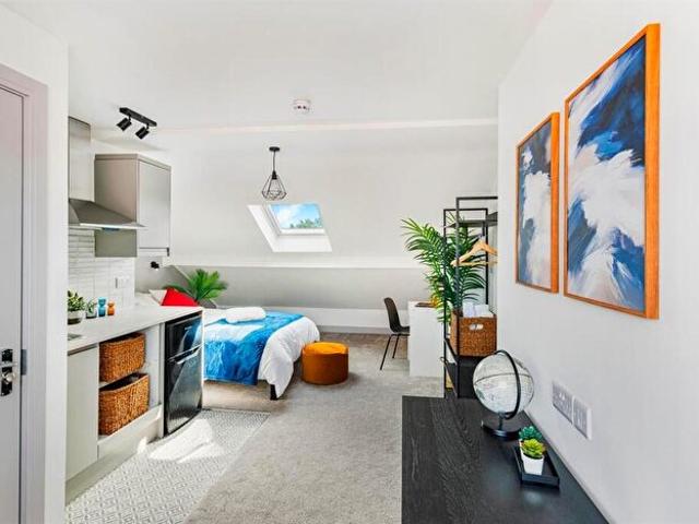 Studio To Rent In Colwick Road, Nottingham, NG2