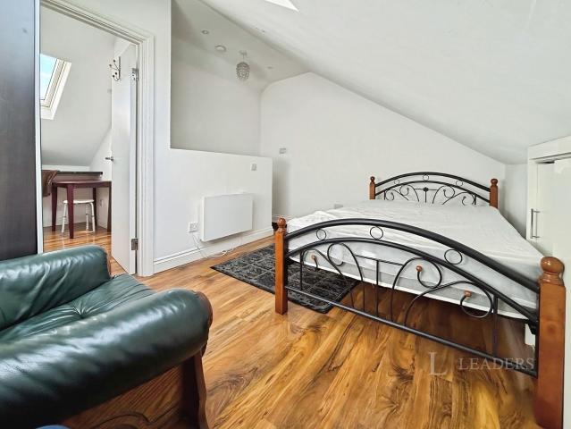 Studio to rent in Croydon, CR0 | Leaders