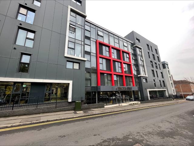 Studio to rent in Dumfries Street, Luton, Bedfordshire, LU1 | Leaders