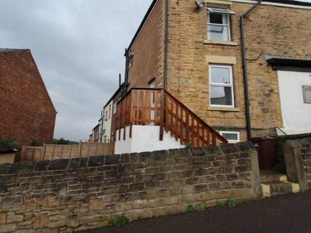 Studio to rent in Dungworth South Yorkshire, S6, from Whitehornes Woodseats. 34074