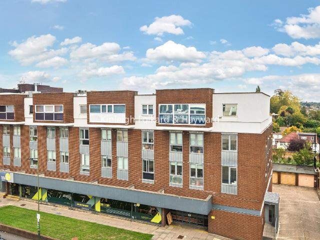 studio to rent in Elmfield Road, Bromley, Kent, BR1