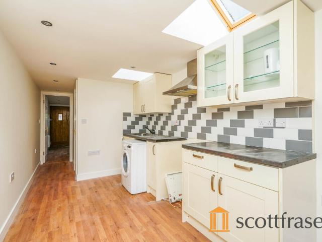 Studio to rent in Elsfield Oxfordshire, OX3, from Scottfraser Headington. 34080