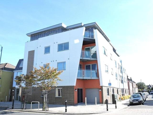 Studio to rent in Fawcett Road, Southsea, Hampshire, PO4 | Leaders
