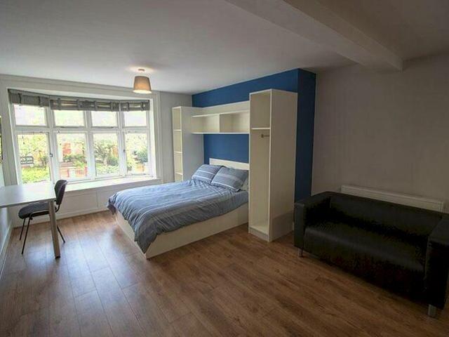 Studio To Rent In Flat, North Sherwood Street, Nottingham, Nottinghamshire, NG1