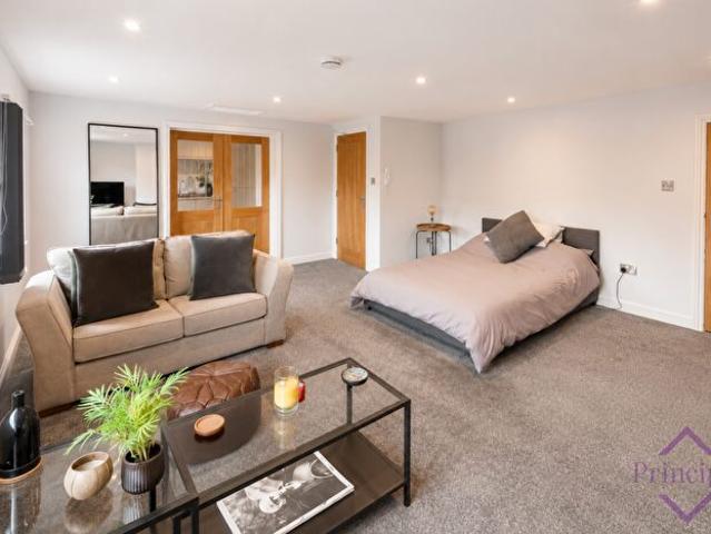Studio To Rent In High Street, B46