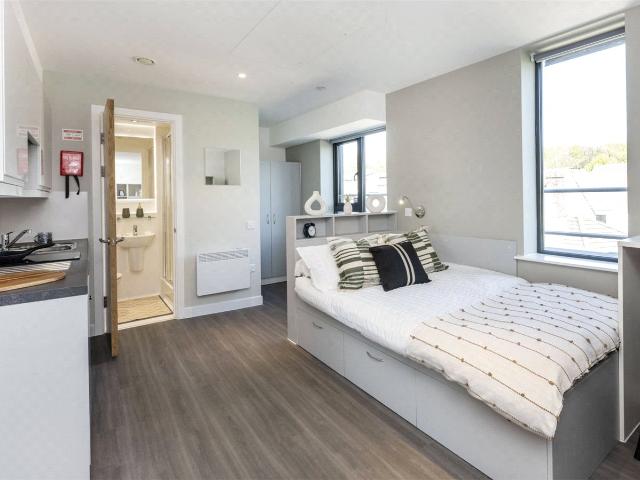 Studio to rent in Hollingdean Road, Brighton, East Sussex, BN2 | Leaders