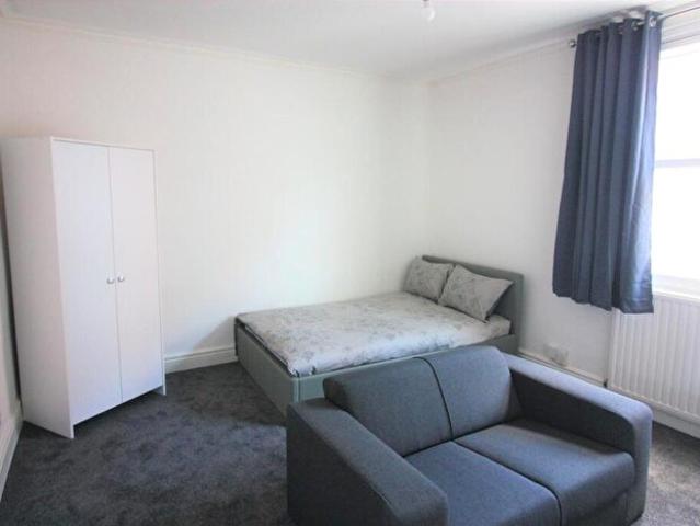 Studio To Rent In Huntingdon Street, Nottingham, NG1