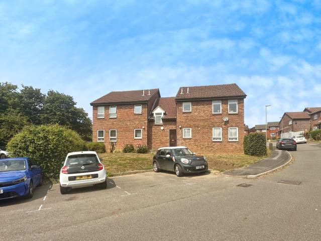 Studio to rent in Lancaster Close, Bursledon, Southampton, SO31 | Leaders