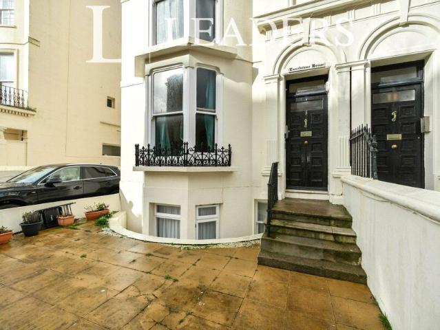 Studio to rent in Lansdowne Place, Hove, East Sussex, BN3 | Leaders