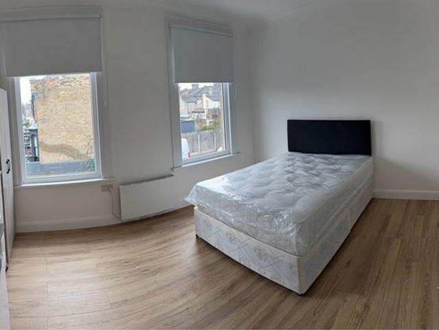 Studio to Rent in Leytonstone Furnished