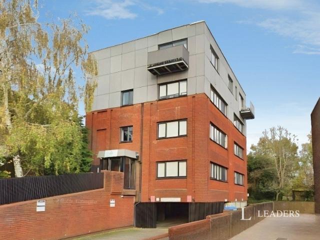 Studio to rent in London Road, East Grinstead, West Sussex, RH19 | Leaders