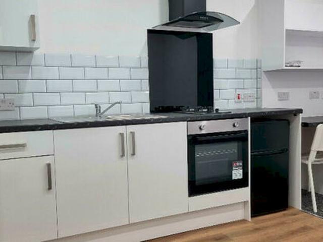 Studio To Rent In London Road, Leicester, Leicestershire, LE2