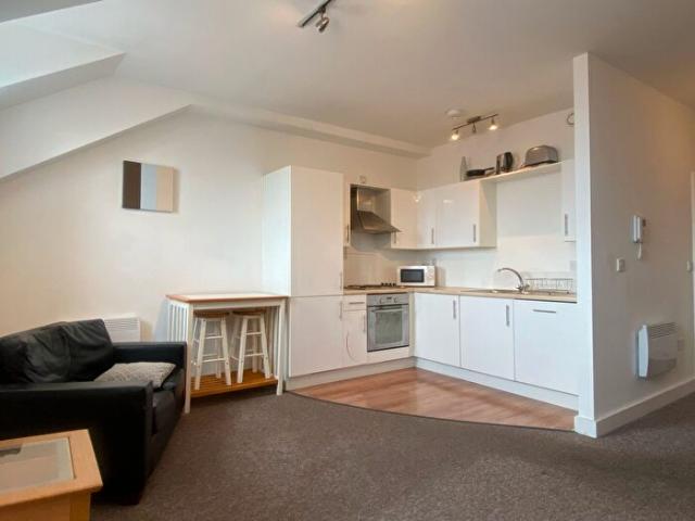Studio To Rent In Market Street, Llanelli, SA15