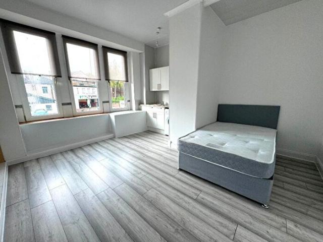 Studio To Rent In Maxwellton Street, Paisley, Renfrewshire, PA1