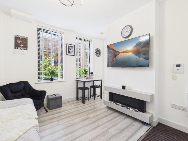 Studio to Rent in Reading East Street PRL200130
