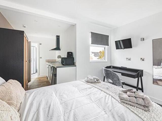 Studio To Rent In Room, Bennett Street, NG10