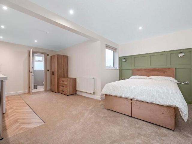 Studio To Rent In Room, Stockbrook Road, DE22