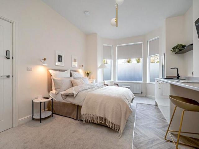 Studio To Rent In Room, Tamworth Road, NG10
