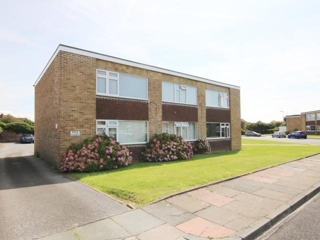 Studio to rent in Rose Court, Seamill Park Crescent, Worthing, BN11 | Leaders