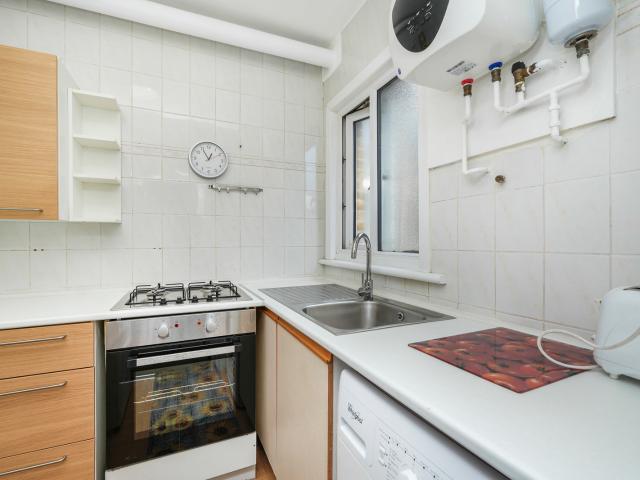 Studio to rent in Rosenthal Road, Catford, SE6 | Leaders