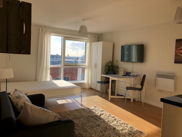 Studio to rent in Roundhouse, The Round House, Gunwharf Quays, Portsmouth, PO1 | Leaders