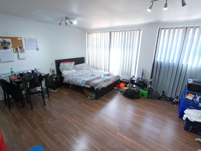 Studio to rent in Sheffield South Yorkshire, S1, from Hallam Hills ltd Sheffield. 34088