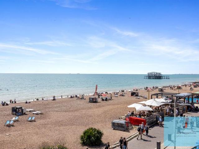 Studio to rent in Ship Street, Brighton BN1