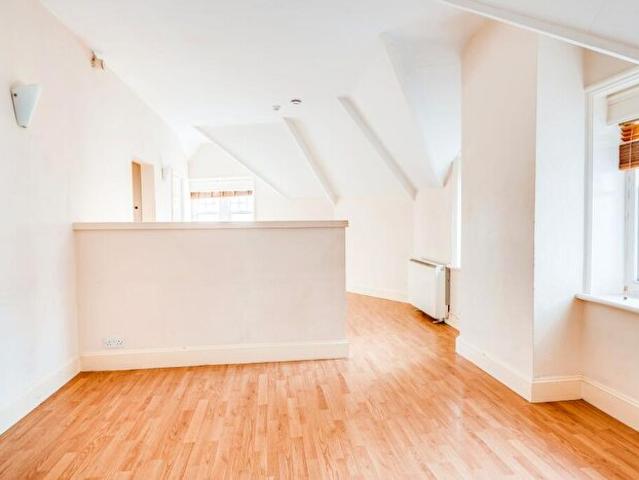 Studio To Rent In St Ebbes, Oxford, OX1
