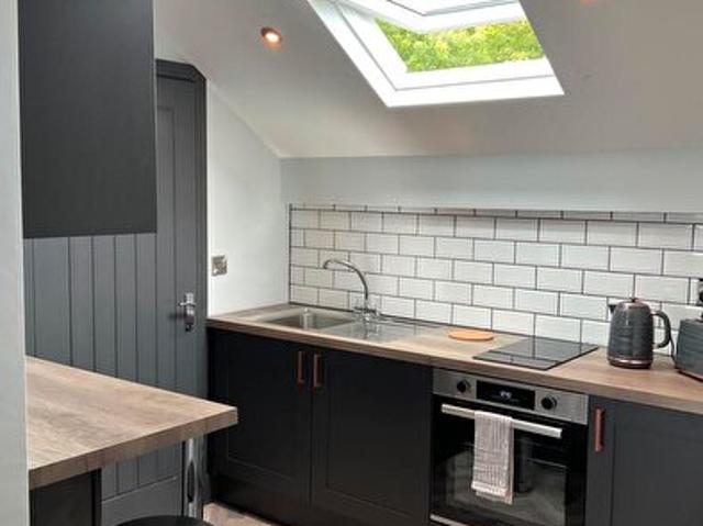 Studio To Rent In Studio, Belvedere Road, Burton Upon Trent, Staffordshire, DE13