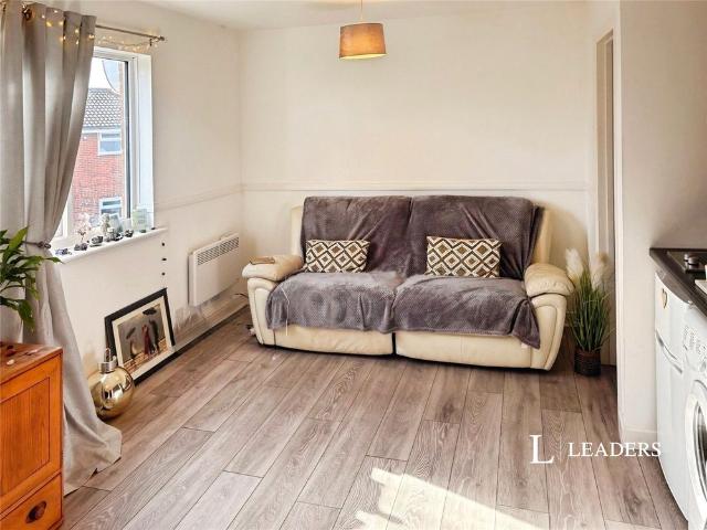 studio to rent Mansfield Close, Birchwood, Warrington, WA3