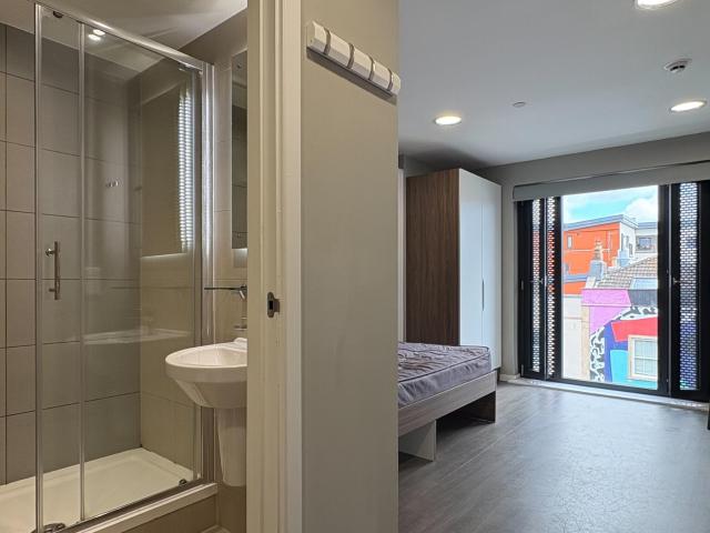 Studio to rent on Unity Street, Bristol