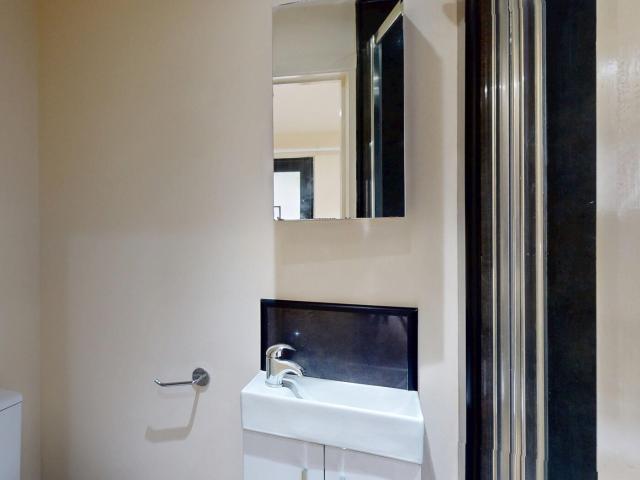 Studio to rent on Ashmore Road, London