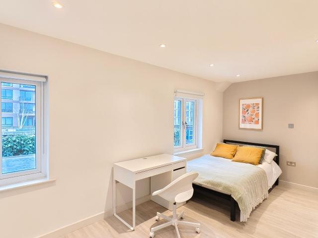 Studio to rent on Bisson Road, London