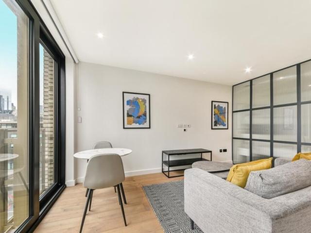 Studio to rent on Emery Way, London