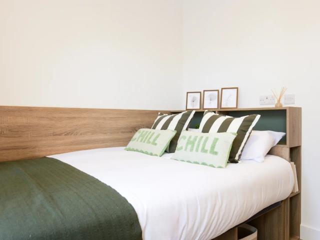 Studio to rent on Hagley Road, Birmingham