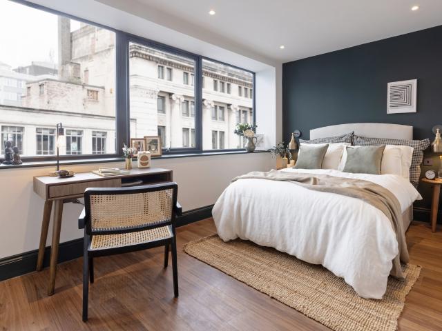 Studio to rent on James Street, Liverpool