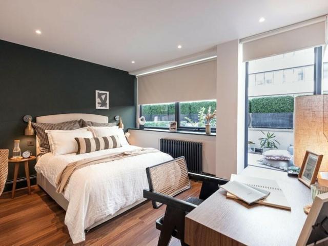 Studio to rent on James Street, Liverpool