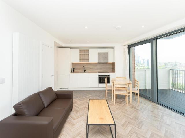 Studio to rent on Makers Yard, London