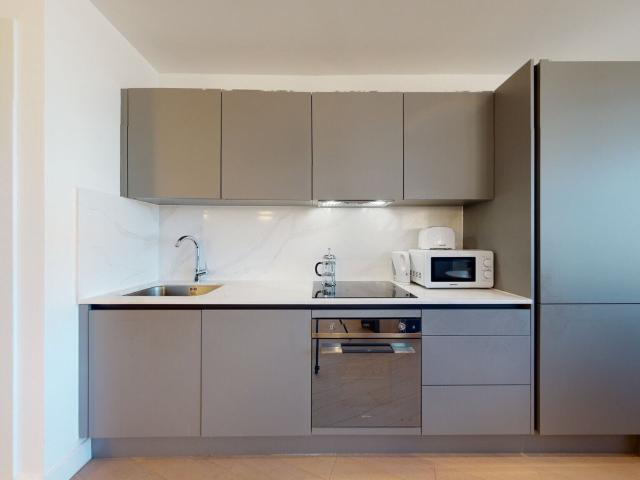 Studio to rent on New Horizons Court, London