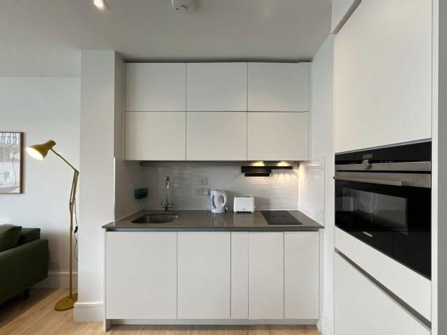Studio to rent on Olympic Way, London