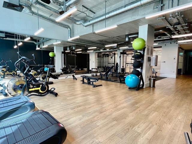 Studio to rent on Olympic Way, London