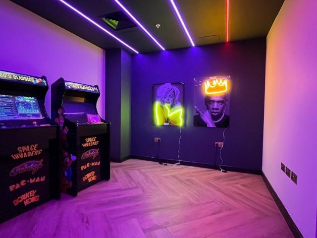 Studio to rent on Ruby Street, London