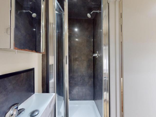 Studio to rent on Saint Pauls Avenue, London
