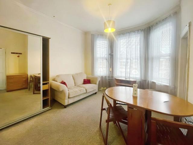 studio to rent Randolph Road, Boscombe, Bournemouth, BH1