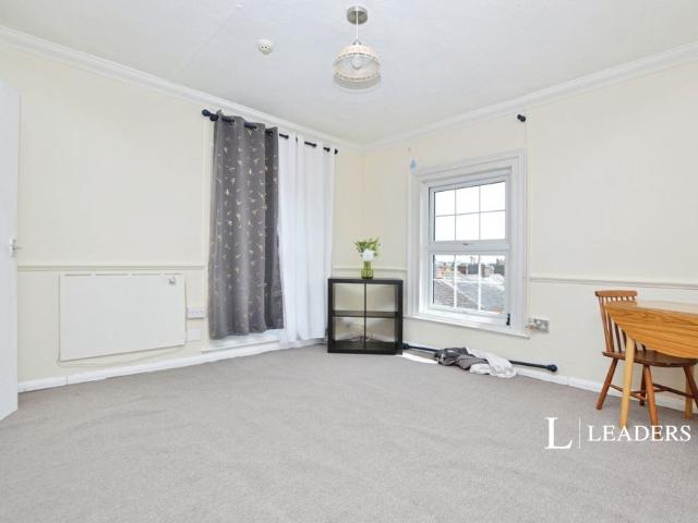 studio to rent South Street, Colchester, Essex, CO2