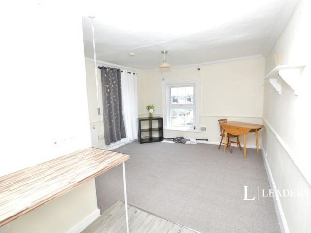 studio to rent South Street, Colchester, Essex, CO2