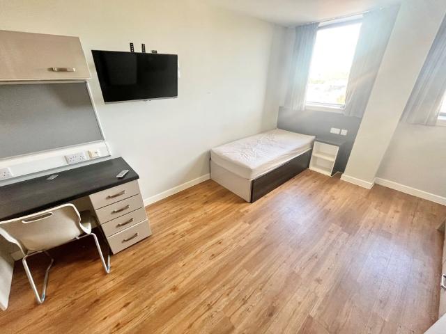 studio to rent Sovereign House, 110 Queen Street, Sheffield, S1