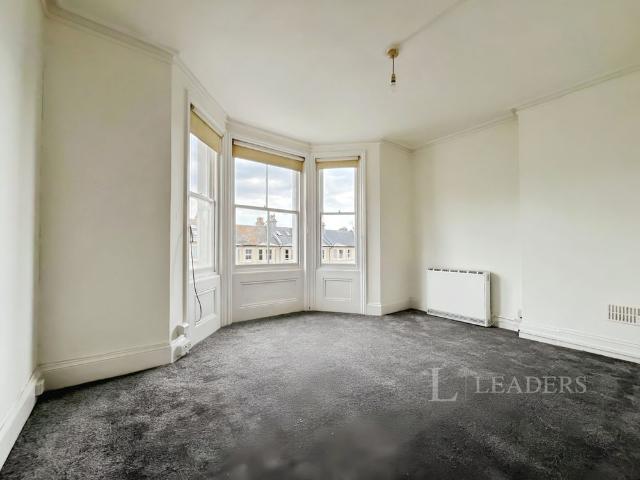 studio to rent St. Aubyns, Hove, BN3