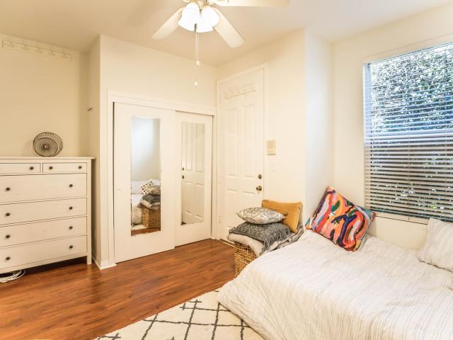 Studio Unit Near Third Street Promenade